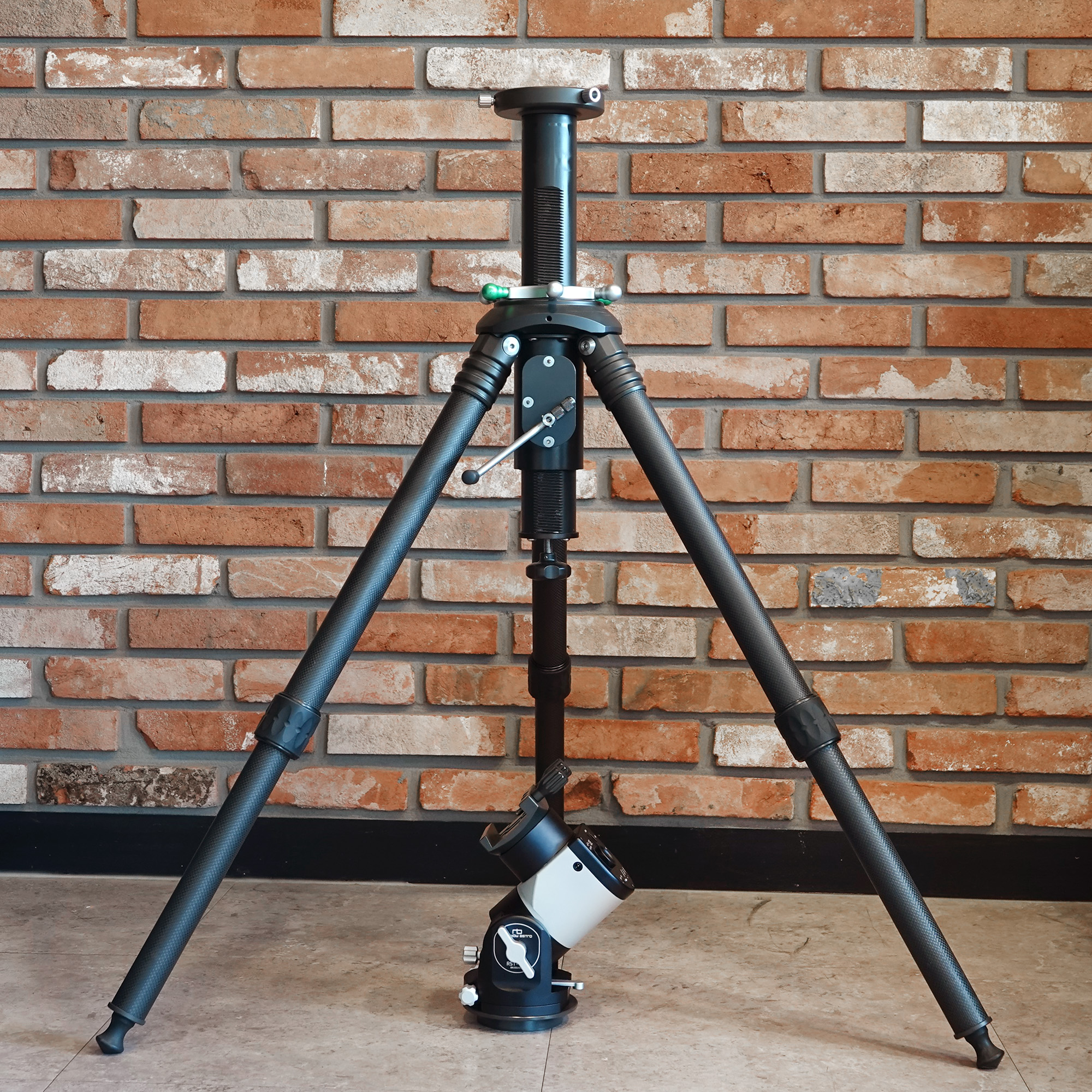 Rainbow CYG42GRDL Carbon Fibre Tripod for RST-135 | First Light Optics